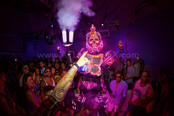 LED DMX Robot Cryo Performer with CO2 Cryo Gun For Weddings, Nightclub
